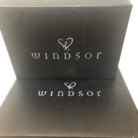 Windsor | Shoes | Windsor Check It Slouch Slipon Heeled Boots | Poshmark